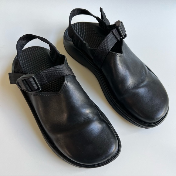 Chaco | Shoes | Chacos Vibram Toecoop Gunnison Smooth Black Leather ...